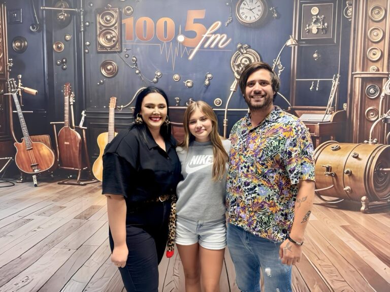 Radio Laeveld – As dit in die Laeveld gebeur is dit op 100.5FM